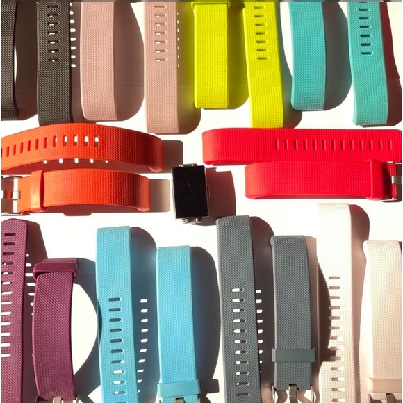 fitbit | Wearables | Charge 2 Fitbit With 3 Different Colored Bands ...